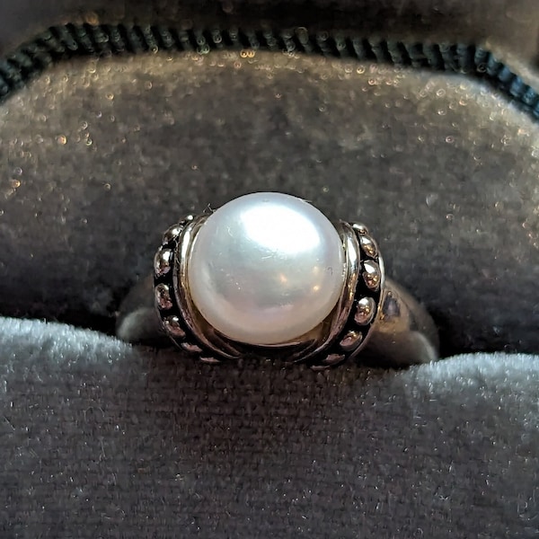 Honora Pearl Ring - Etsy