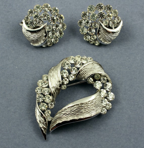 Vintage Crown Trifari Set- Rhinestone Brooch Earrings… - Gem