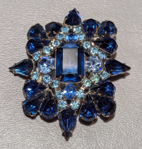 Large Mid Century Blue Rhinestone Brooch - Vintage 19… - Gem