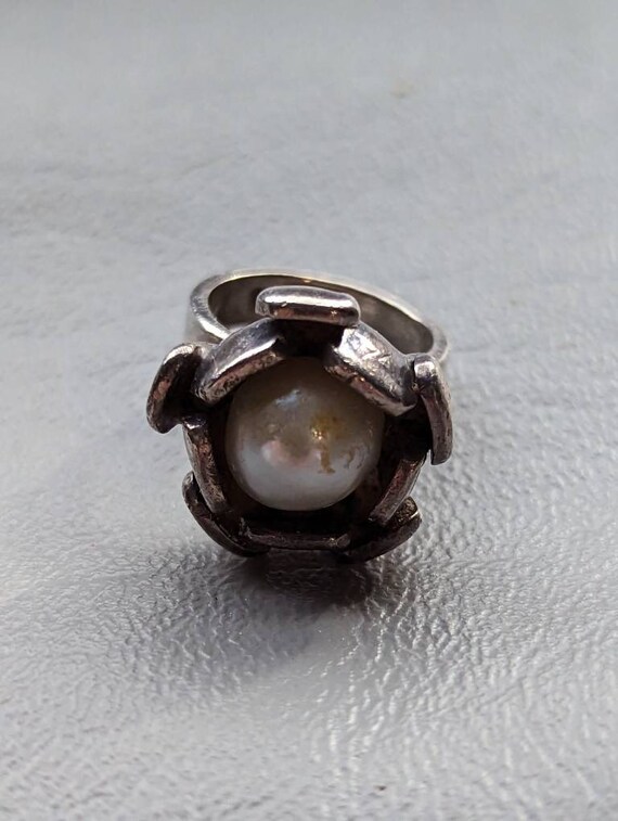 Modernist Pearl Ring-Sterling Silver Abstract Flower … - Gem