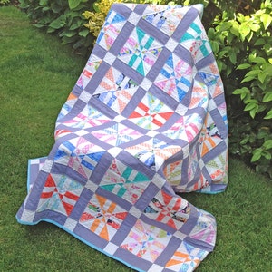 PDF Quilt Pattern for Charm Packs, Modern Quilt Pattern - Mandeville ...