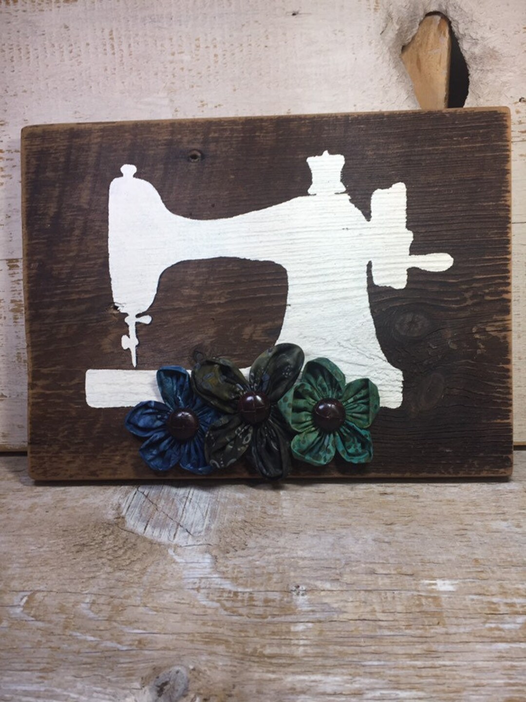 Vintage Sewing Machine Sign - Reclaimed Barnwood - Handpainted Sign - Etsy