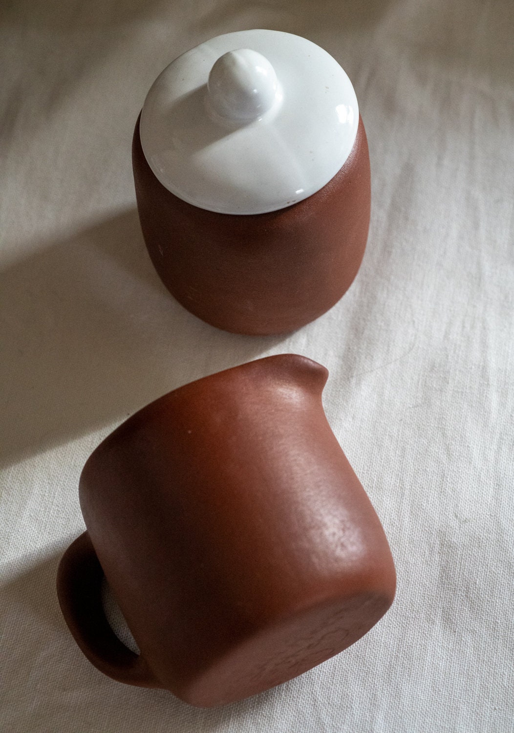 Vintage Wellfleet Pottery Umber/ White Creamer & Sugar Bowl Set by ...