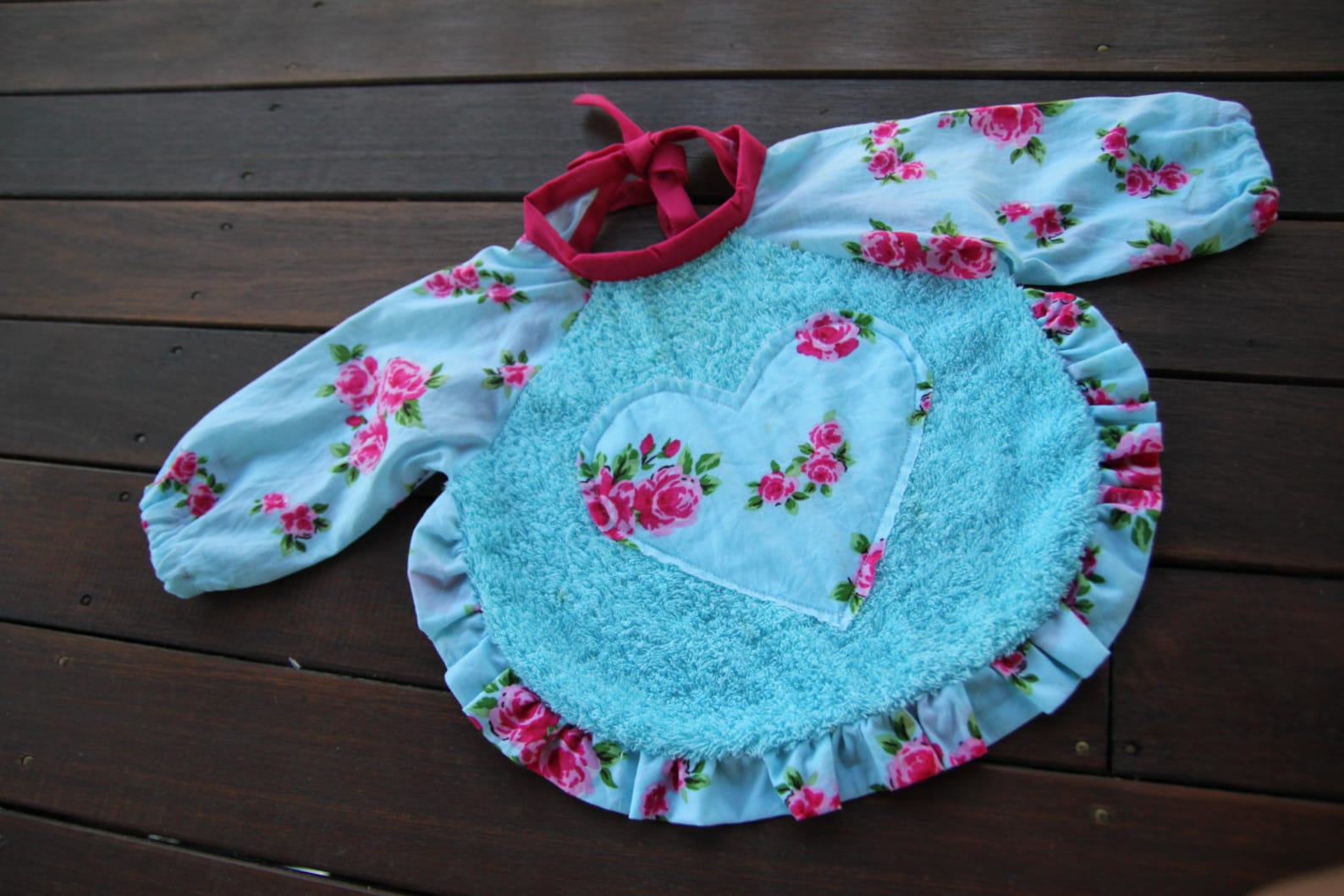 Sleeved Bib PDF Pattern & Tutorial ~ 4 Sizes - Etsy