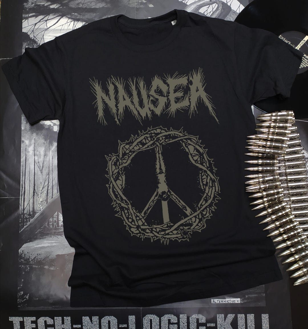 Camiseta Nausea Christ ~ Tinta oscura con efecto punk crust orgánico ...