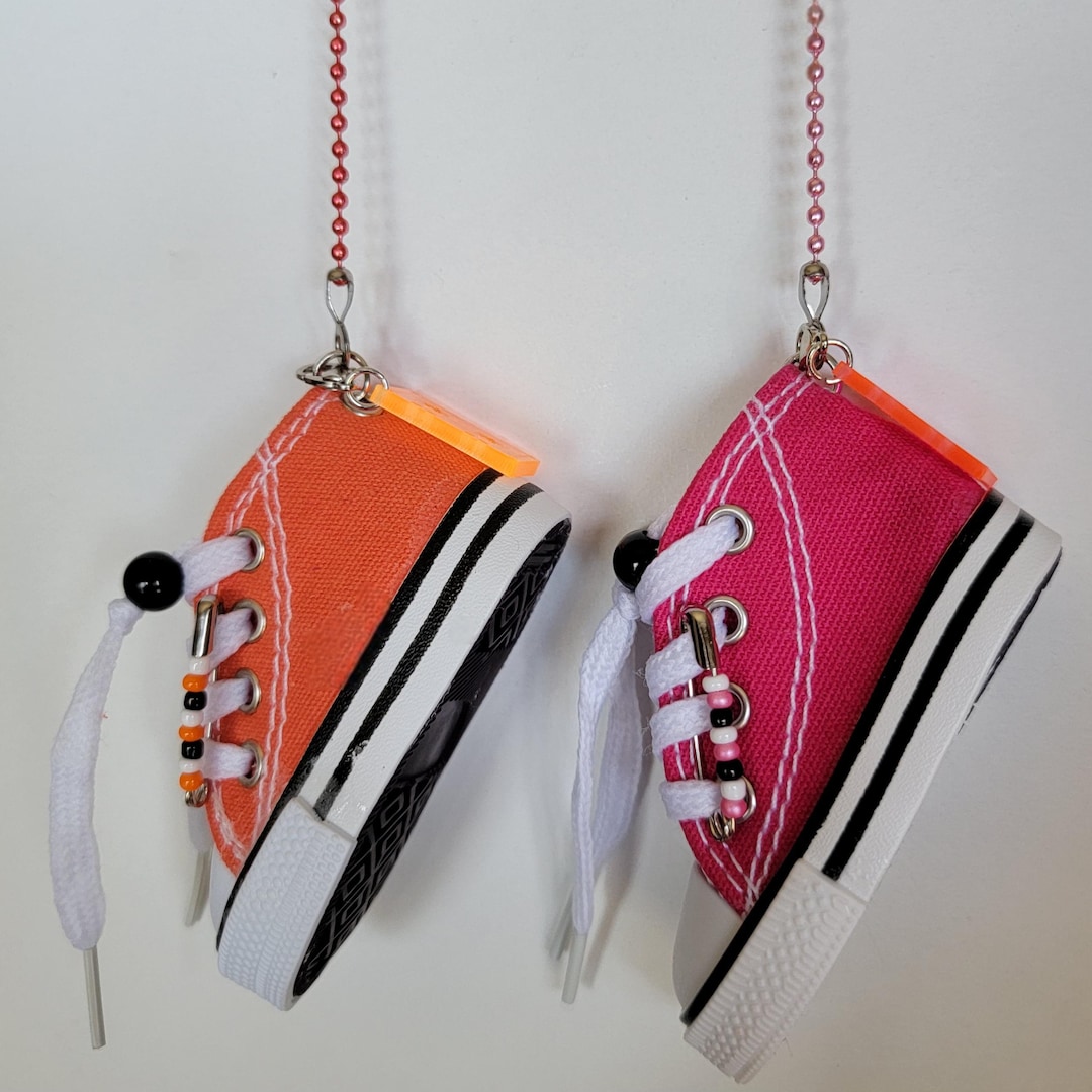 Chuck Taylor Converse Style Keychain W/ Friendship Pin & Charms - Etsy