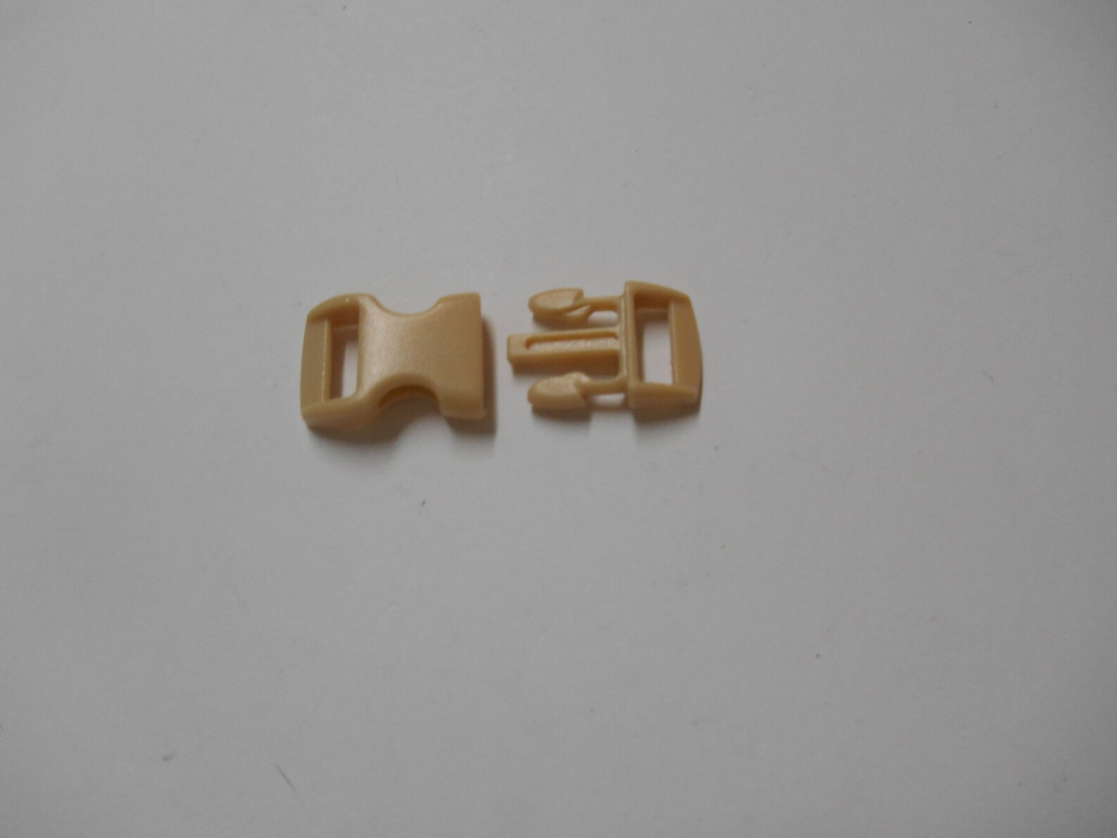 Hard Plastic Mini 1 X 1/2 Parachute Clipsyour - Etsy