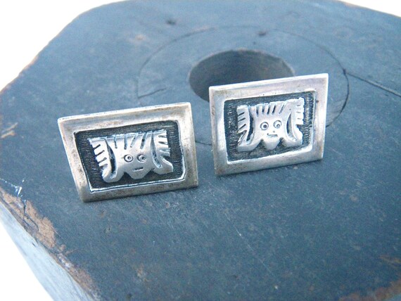 Ecuador 900 Silver Modernist Tribal Cuff Links, Figur… - Gem