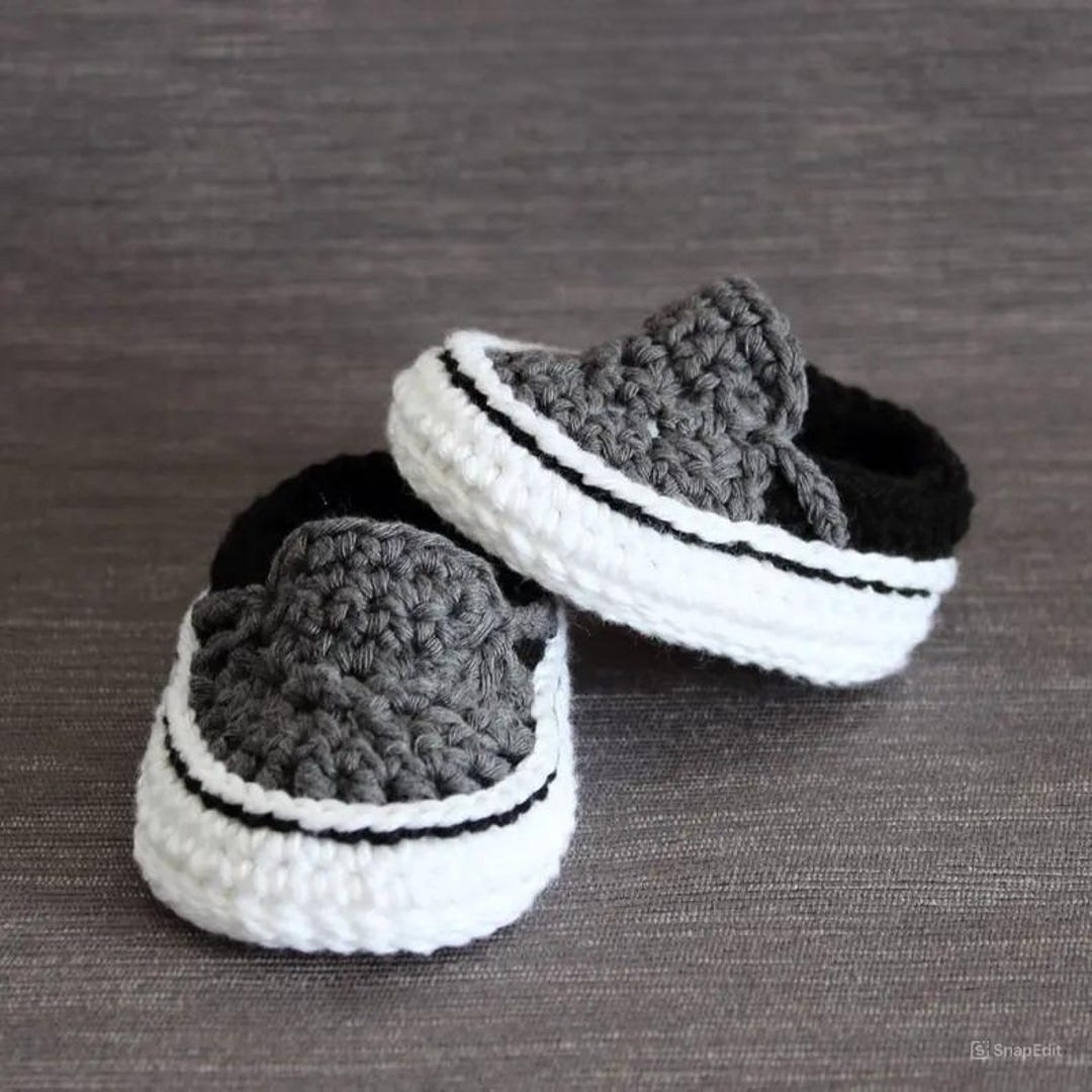 Baby Sneakers Crochet PATTERN. Baby Vans Sneakers. Baby Newborn Gift ...