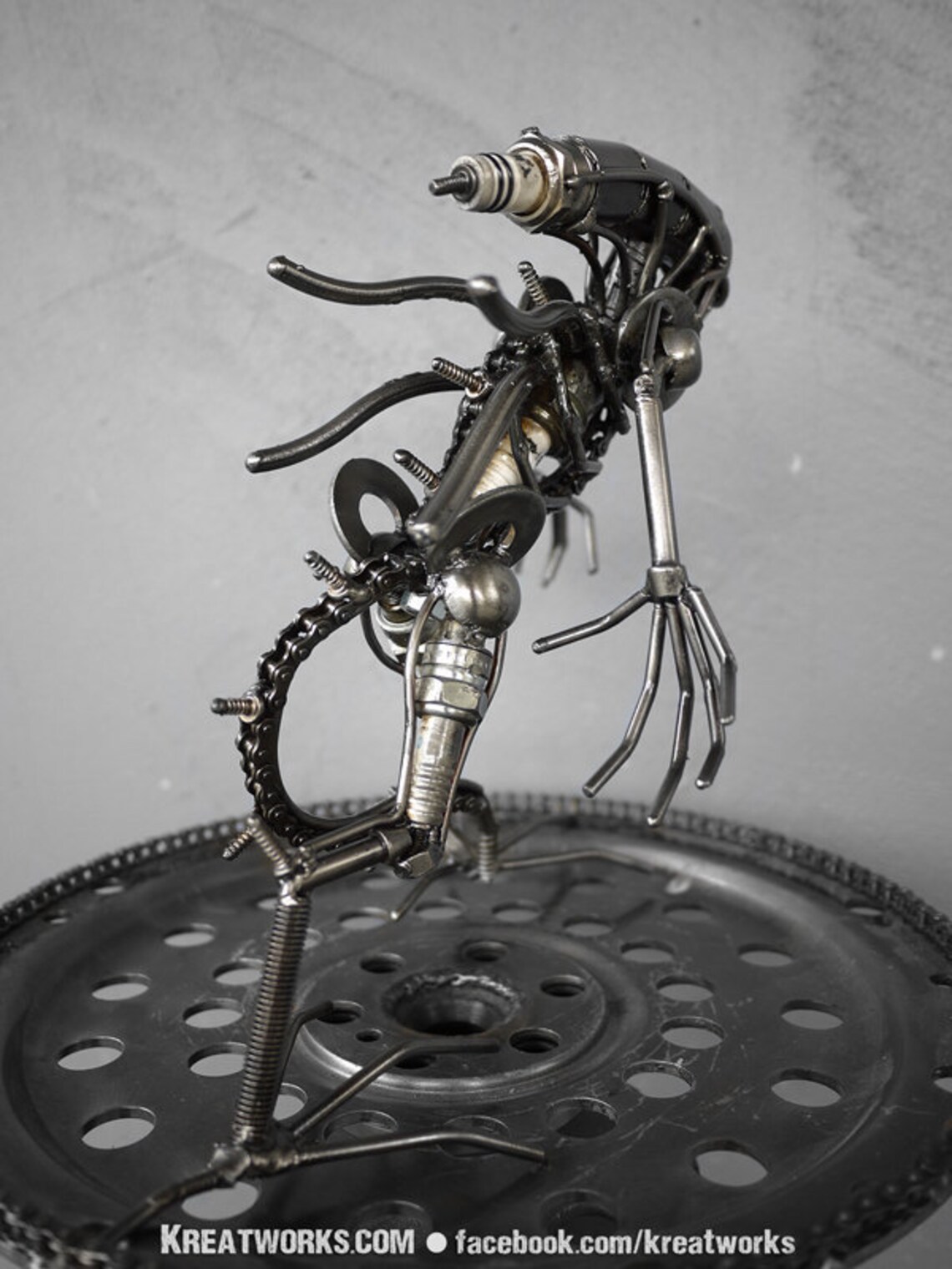 Mini Metal Monster : Tail Down small Item - Etsy