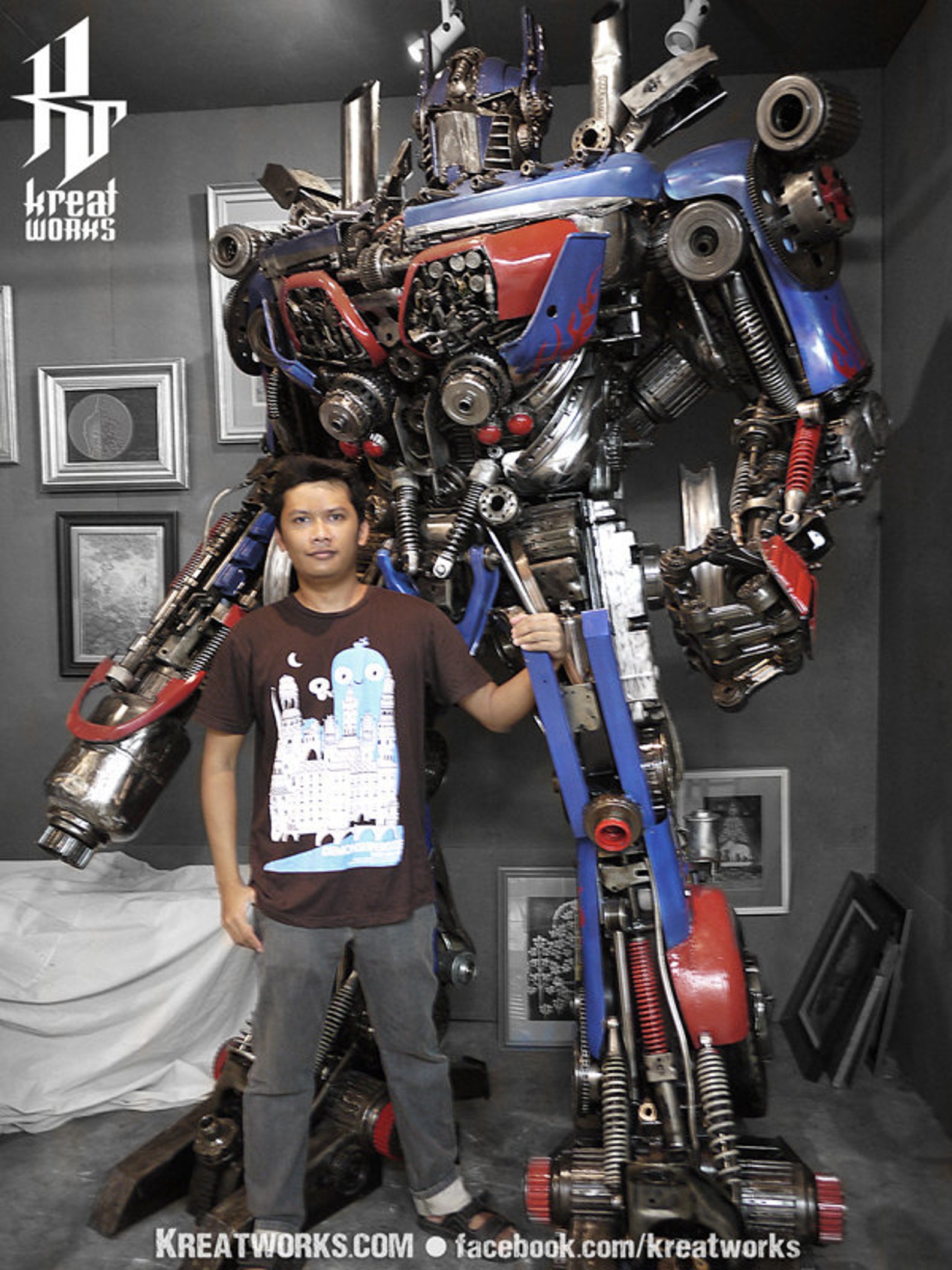 Dieselpunk Recycled Metal Giant Robot made-to-order - Etsy Australia