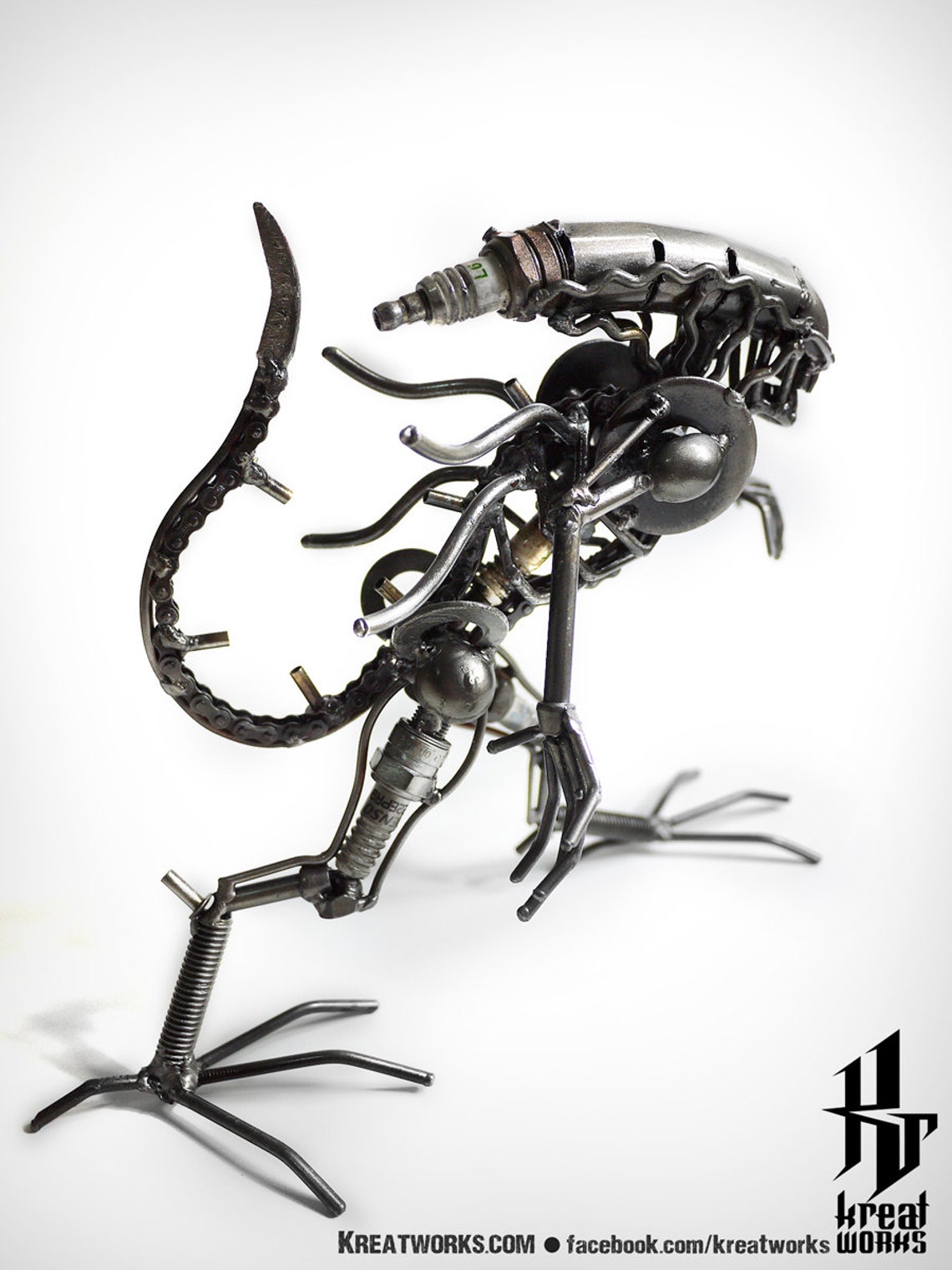 Mini Metal Monster : Tail up small Item - Etsy