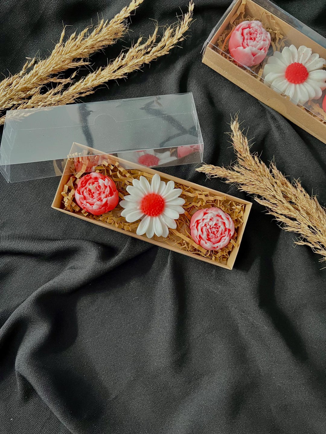 Flower Soy Candles Gift Box: Handmade Daisy & Peony Wedding Favors - Etsy