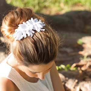 Wedding Comb With Freeform Flowers, Bridal Headpiece, Handmade Crochet ...