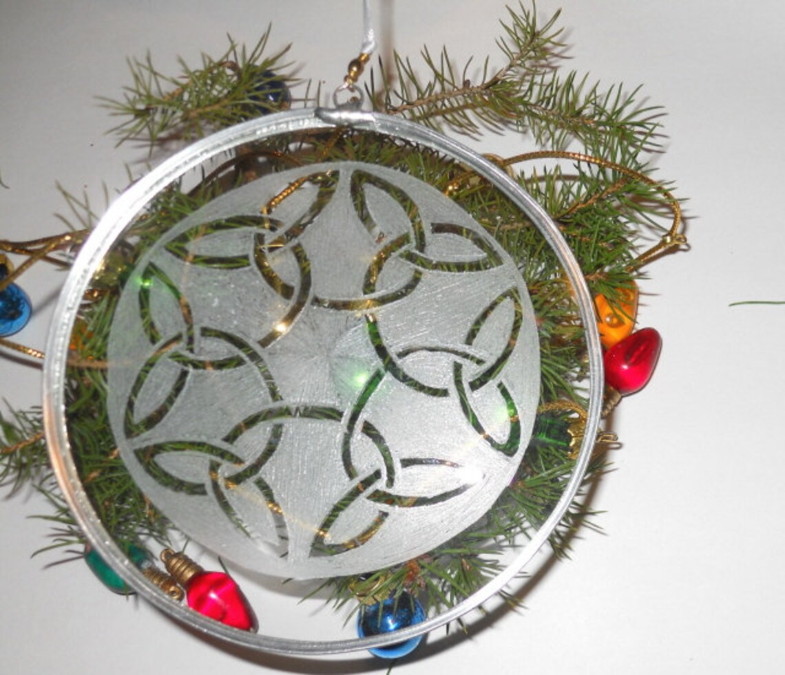 Celtic Trinity Knot Ornament - Etsy
