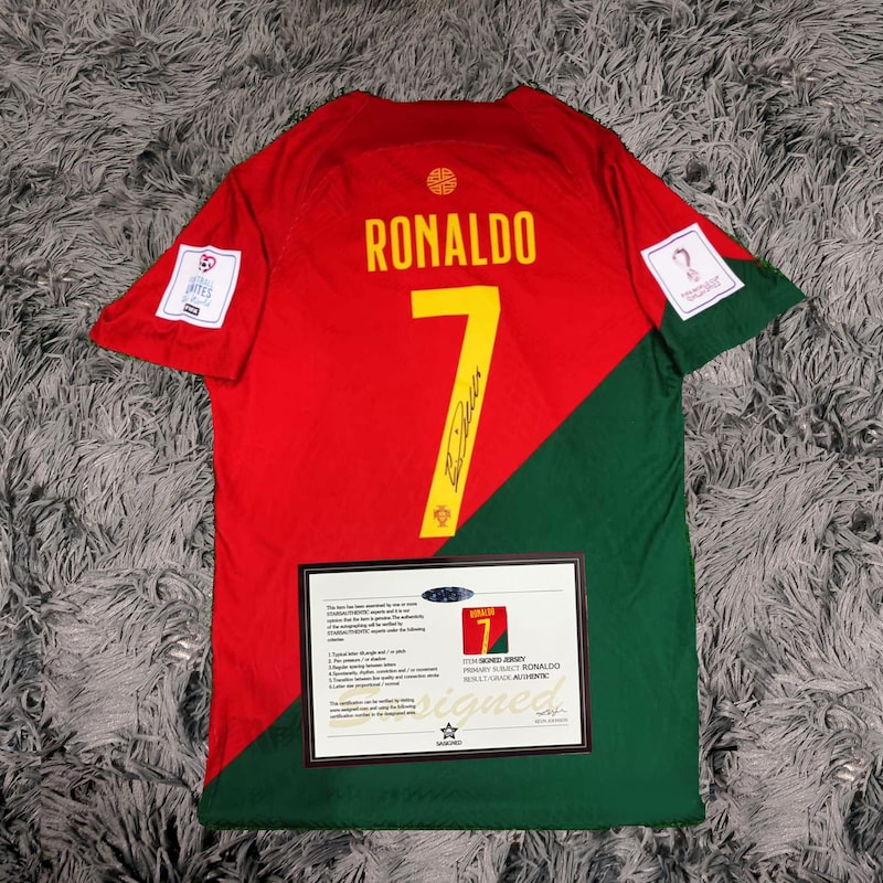 Cristiano Cr7 Gifts Signed - 60+ Gift Ideas for 2025