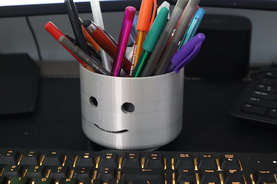 Minifigure Head Pen Holder – 3D Printed Lego-inspired Desk Organizer ...