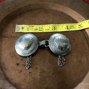 Vintage Engraved Metal Shell Belt Buckle/ Shell Buttons - Etsy