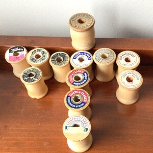 12 Old Wooden Thread Spools - Etsy