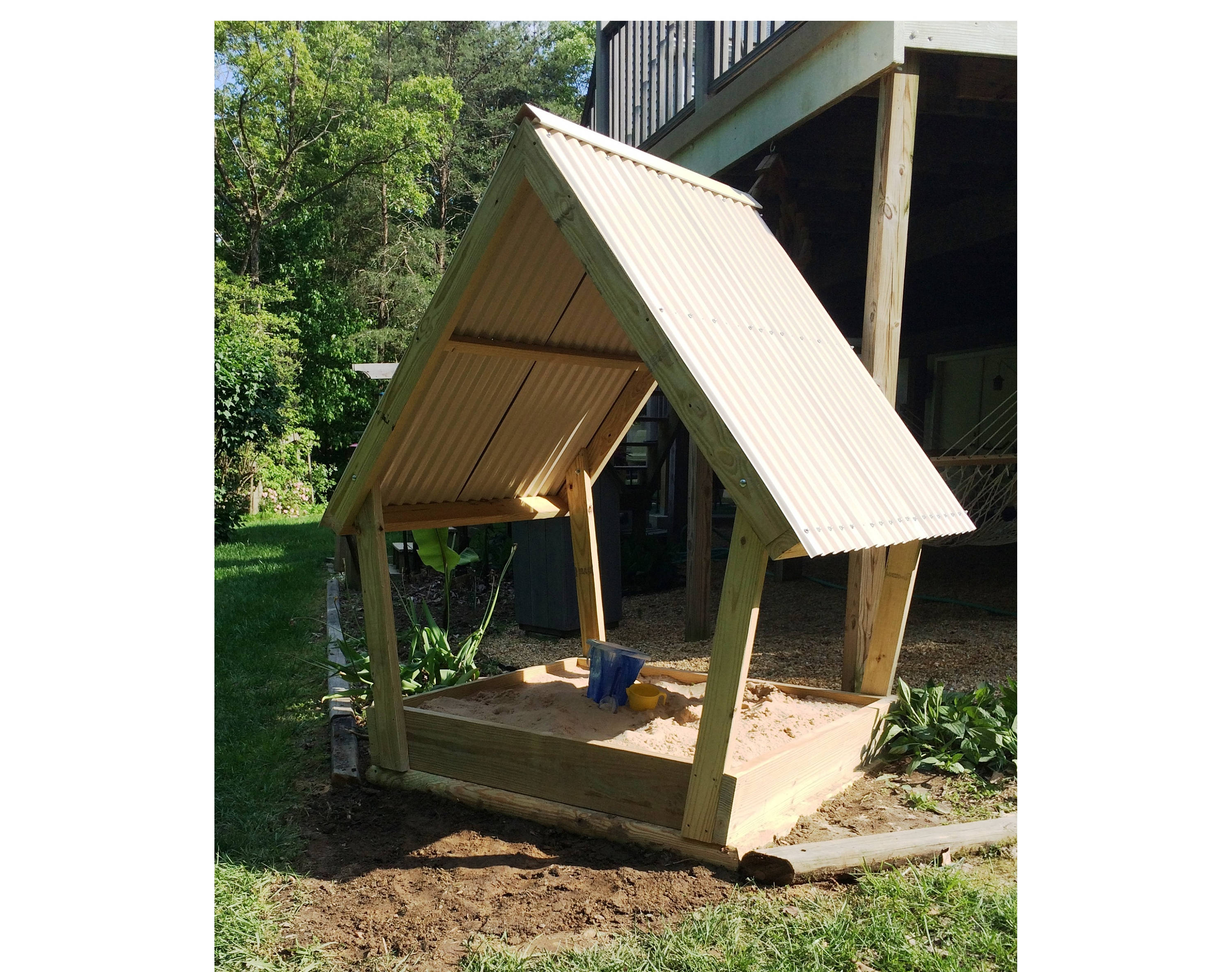 Downloadable Woodworking Plans - Sandbox With Roof - Illustrated Plans ...