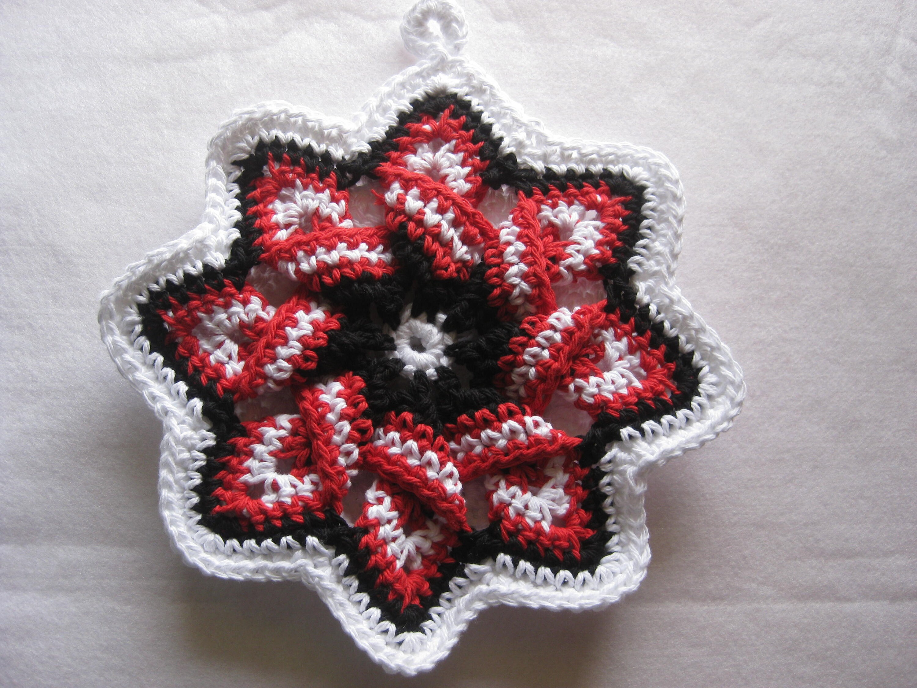 Home & Living Hand Crocheted Pinwheel Potholder White Red and Mod Green ...