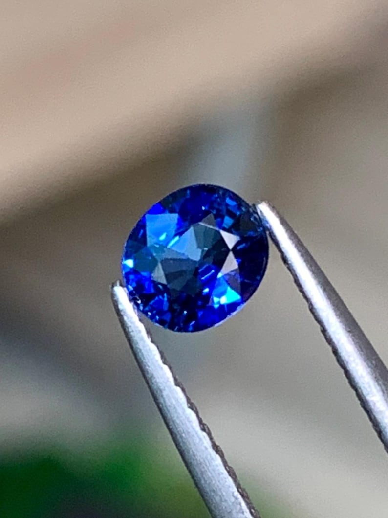 GIA Certified Fine Grade Natural "royal Blue" Lustrous Sapphire 0.59 Ct ...