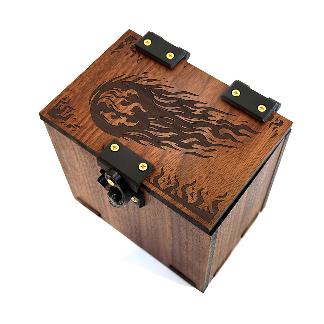 Commander Deck Box: Fireball Engraving, 100+ Cards, Dice Tray, MTG ...