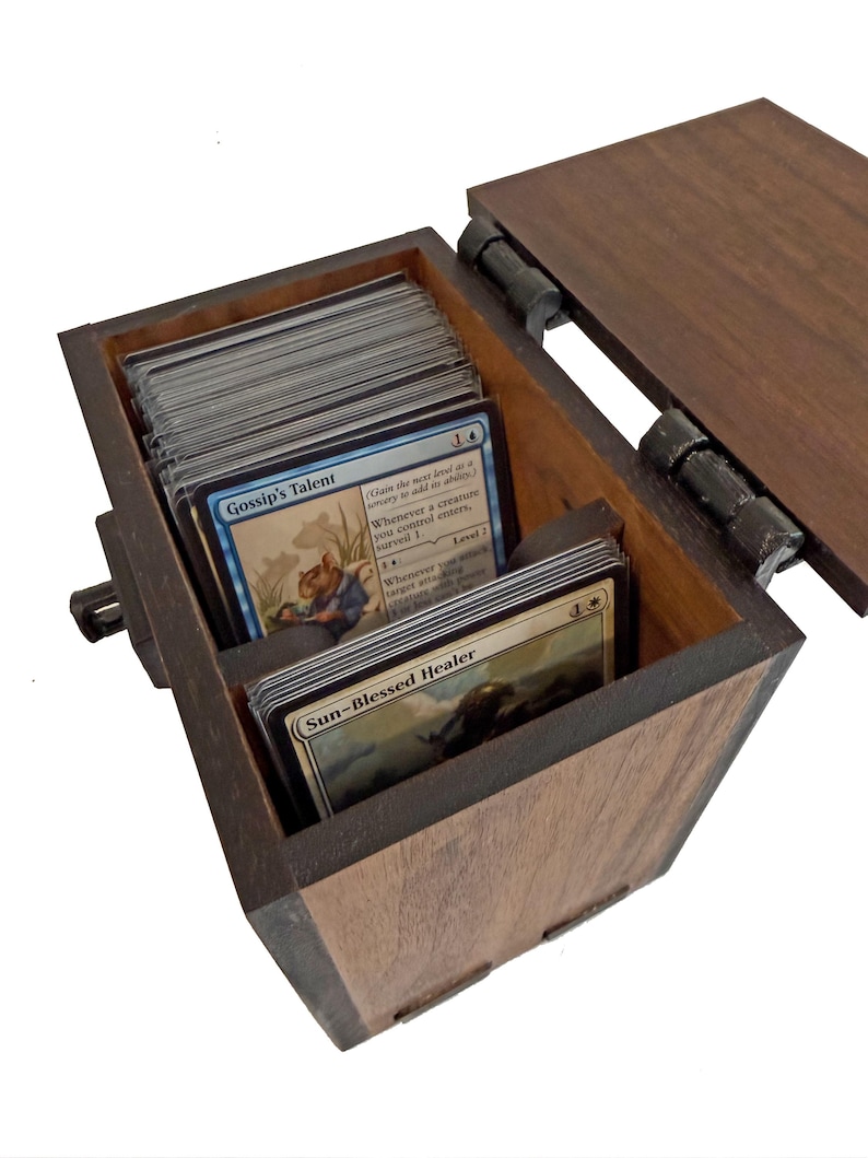 MTG Deck Box LOTR: Commander, Fits 100+ Sleeved Cards, Dice Tray ...