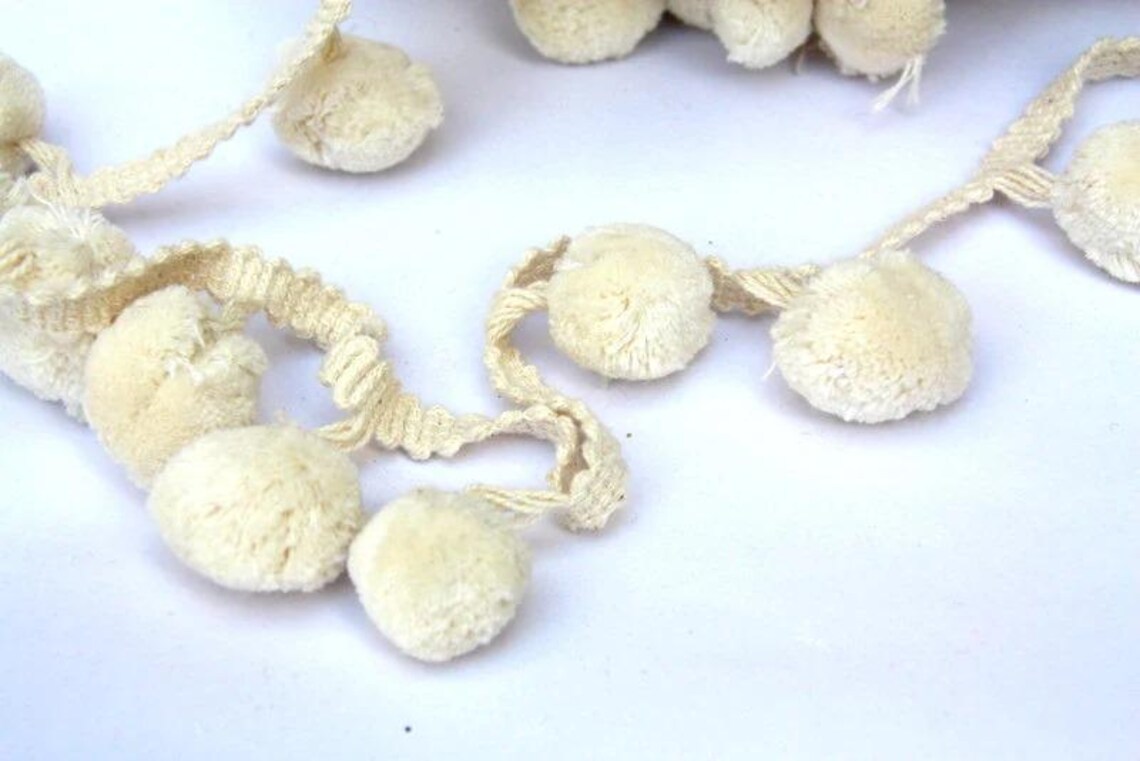 Off White Cotton Pom Pom Trim, Dye Able Lace, Indian Pompom, 1 Yard - Etsy