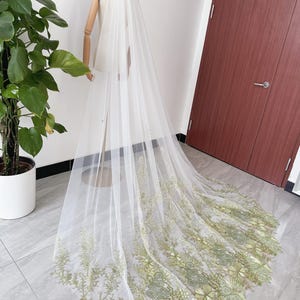 Fresh Green Lace Flower Bridal Veil, Unique Embroidered Wedding Veil ...