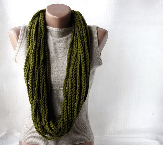 Crochet Infinity Chain Scarf
