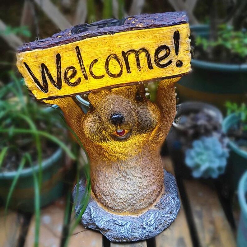 Adorable Squirrel Welcome Sign | 13cm X 14cm Cute Garden Statue ...