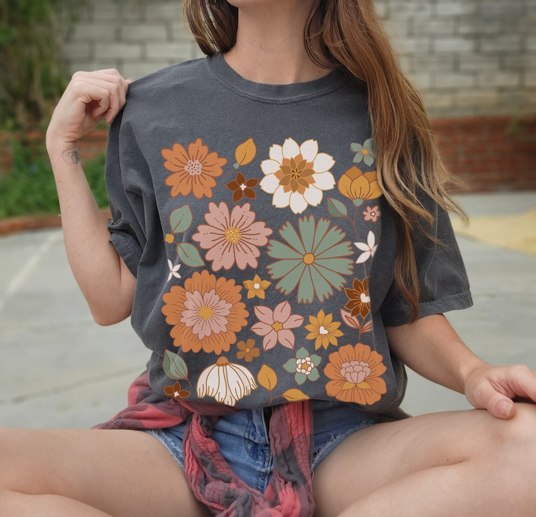 Groovy Flowers Tshirt, Bold Retro Floral Shirt, Comfort Colors T-shirt ...