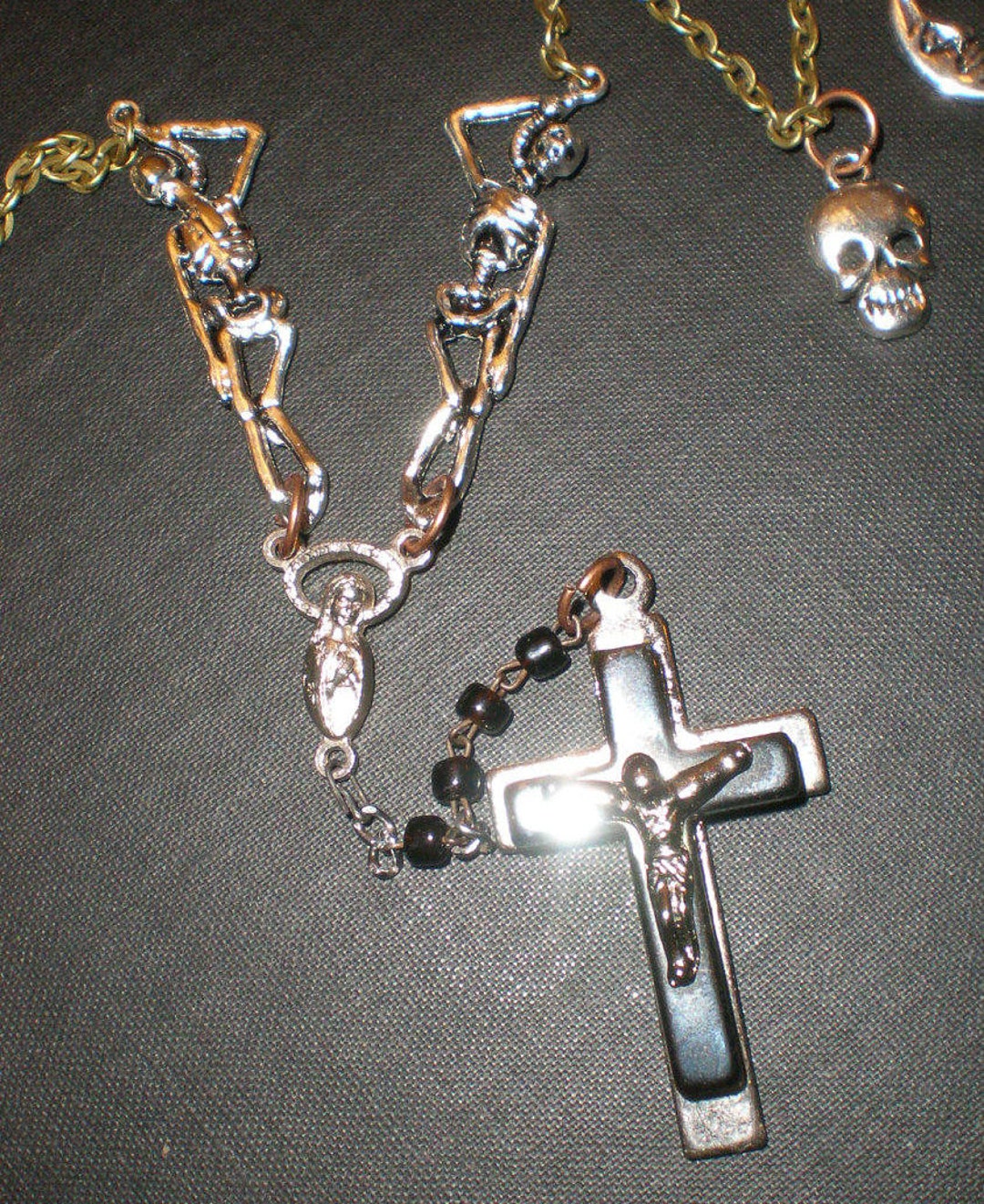 Gothic Rosary Skeleton & Skull Accented Vampire Hunter-van Helsing ...
