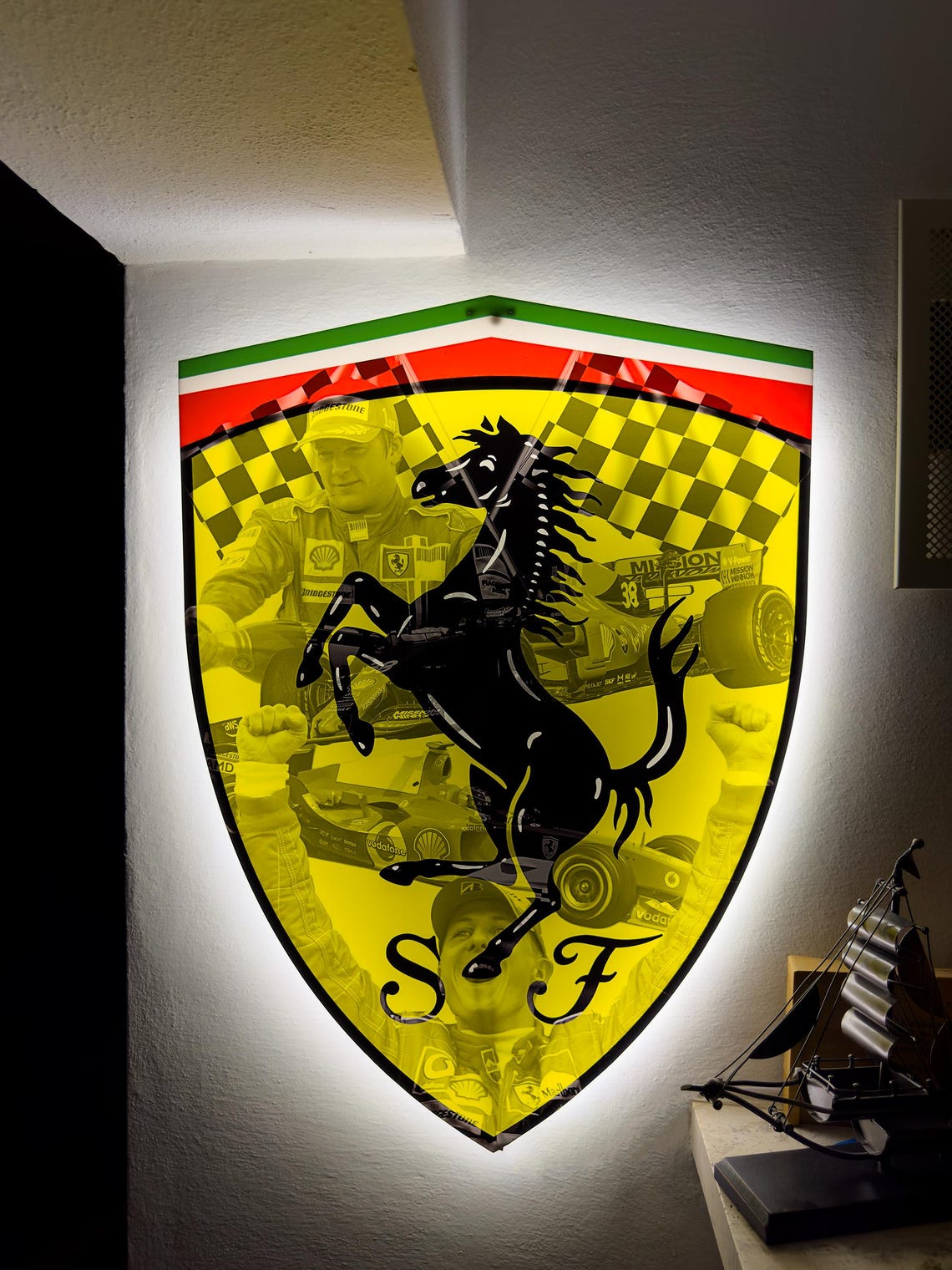 Ferrari LED Light Wall Decor Logo - Special UV Print + Light Difusion ...