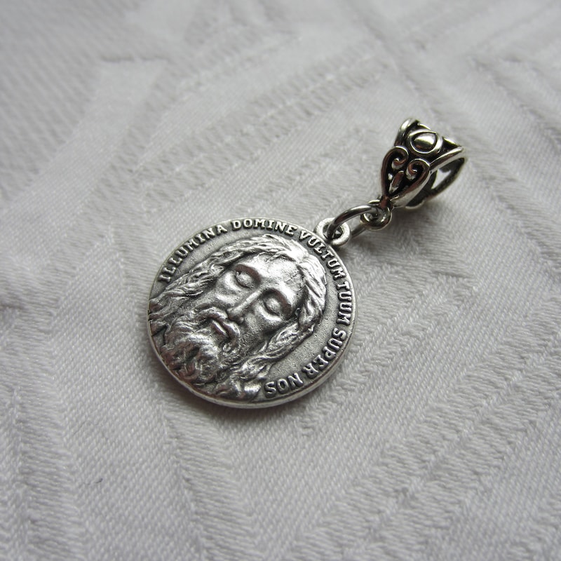 Holy Face Medal - Etsy