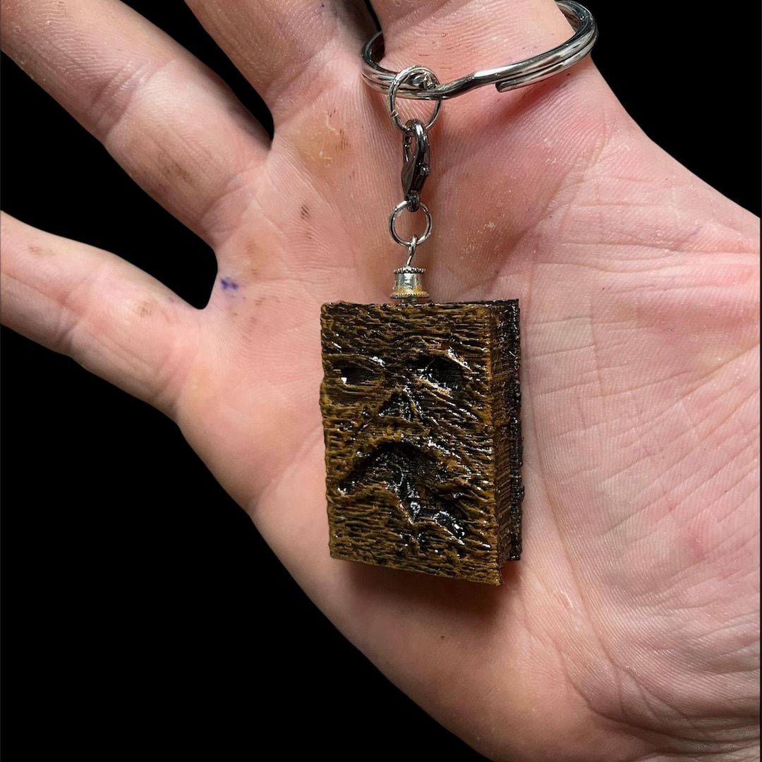 Evil Dead "necronomicon-book of the Dead" Keychain 80s 90s Horror VHS ...