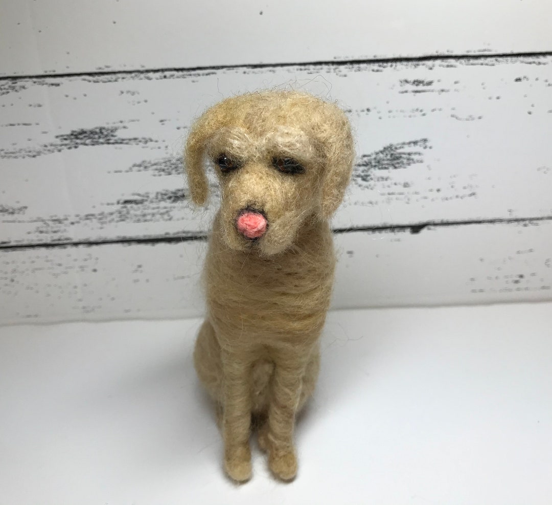 Needle Felted Labrador Retriever, Wool Felt, Yellow Lab Figurine ...