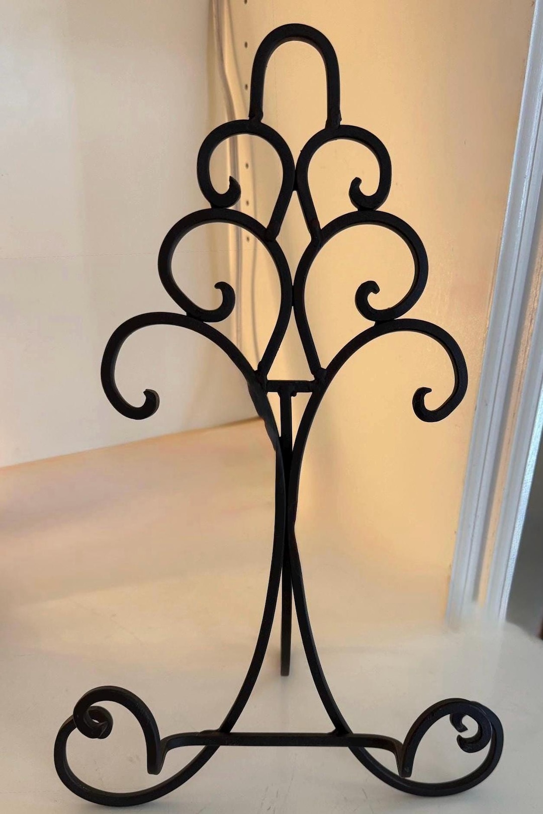 Black Iron Display Stand for Artwork, Plates, Books, Home Decor Items ...
