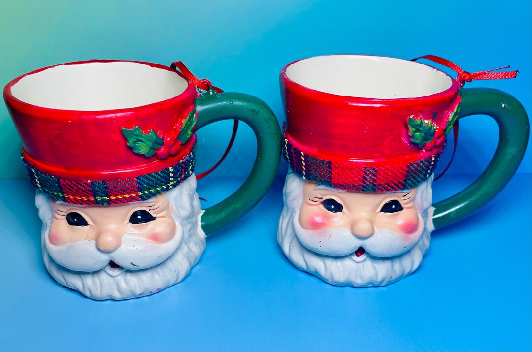 Vintage Santa Claus Face Mugs Set of 2 Red Plaid Hat Holly Green Handle ...