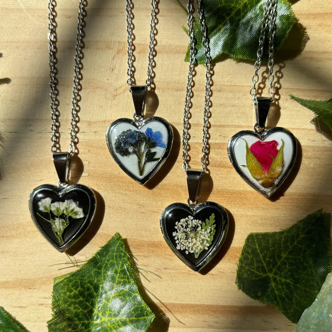 Real Dried Flower Locket Heart Necklaces | Handmade | Pressed Flowers ...