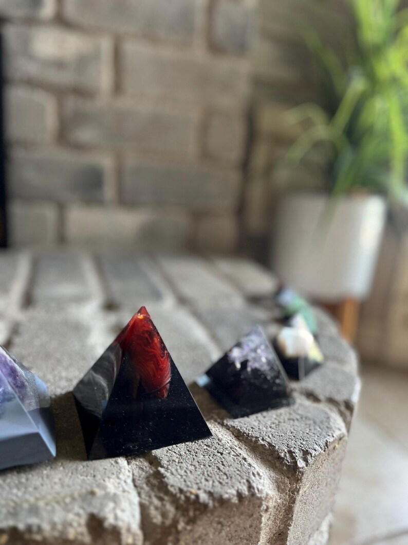 Banded Agate Pyramid - Etsy