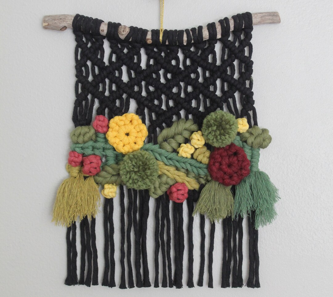 Mini Floral Trellis Macrame Wall Hanging - Etsy