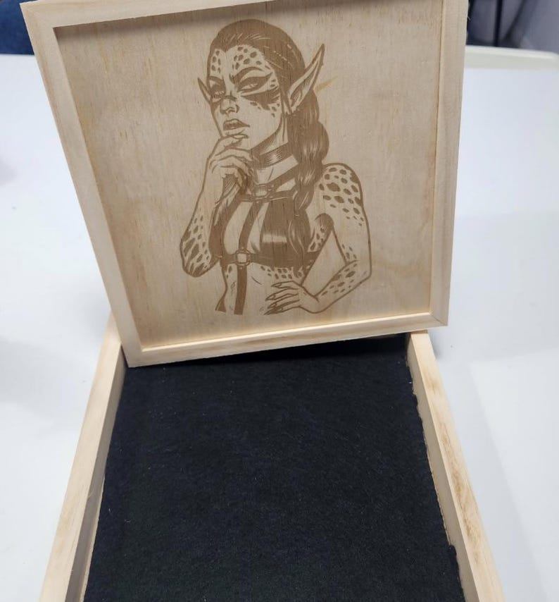 Laser Engraved Dice Tray | Lae'zel Design | Baldur’s Gate 3 Inspired ...