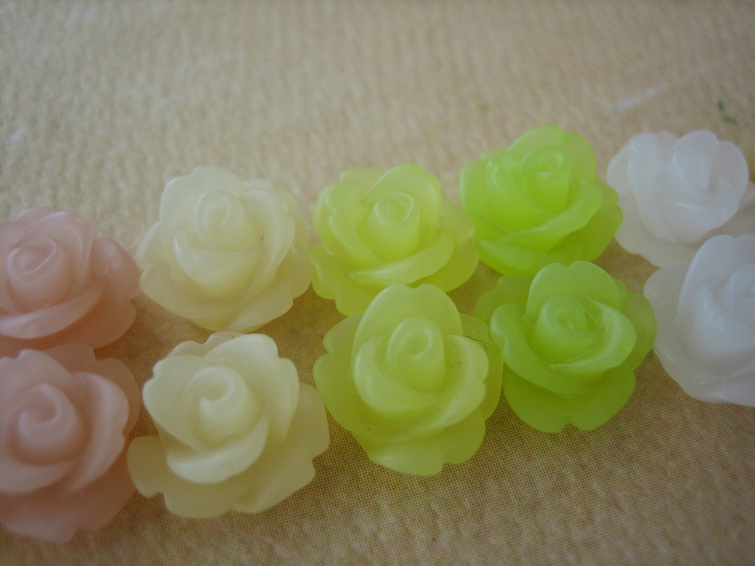 Mini Rose Flower Cabochons 10mm Mini Roses 14pcs Resin - Etsy