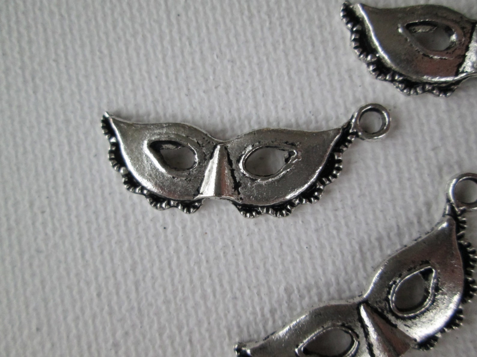 Mask Charms Mask Pendant 5pcs Antique Silver 31mm Mask - Etsy