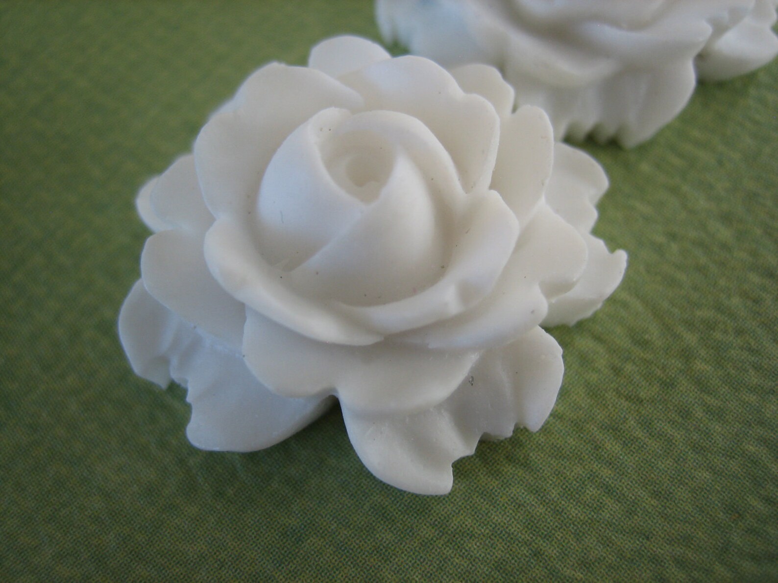 White Flowers White Roses Resin Roses 20mm White Rose - Etsy
