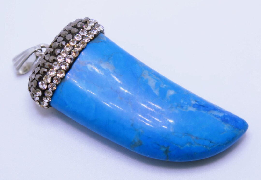Blue Howlite, Turquoise Blue Dyed Howlite With Hematite and Crystal ...