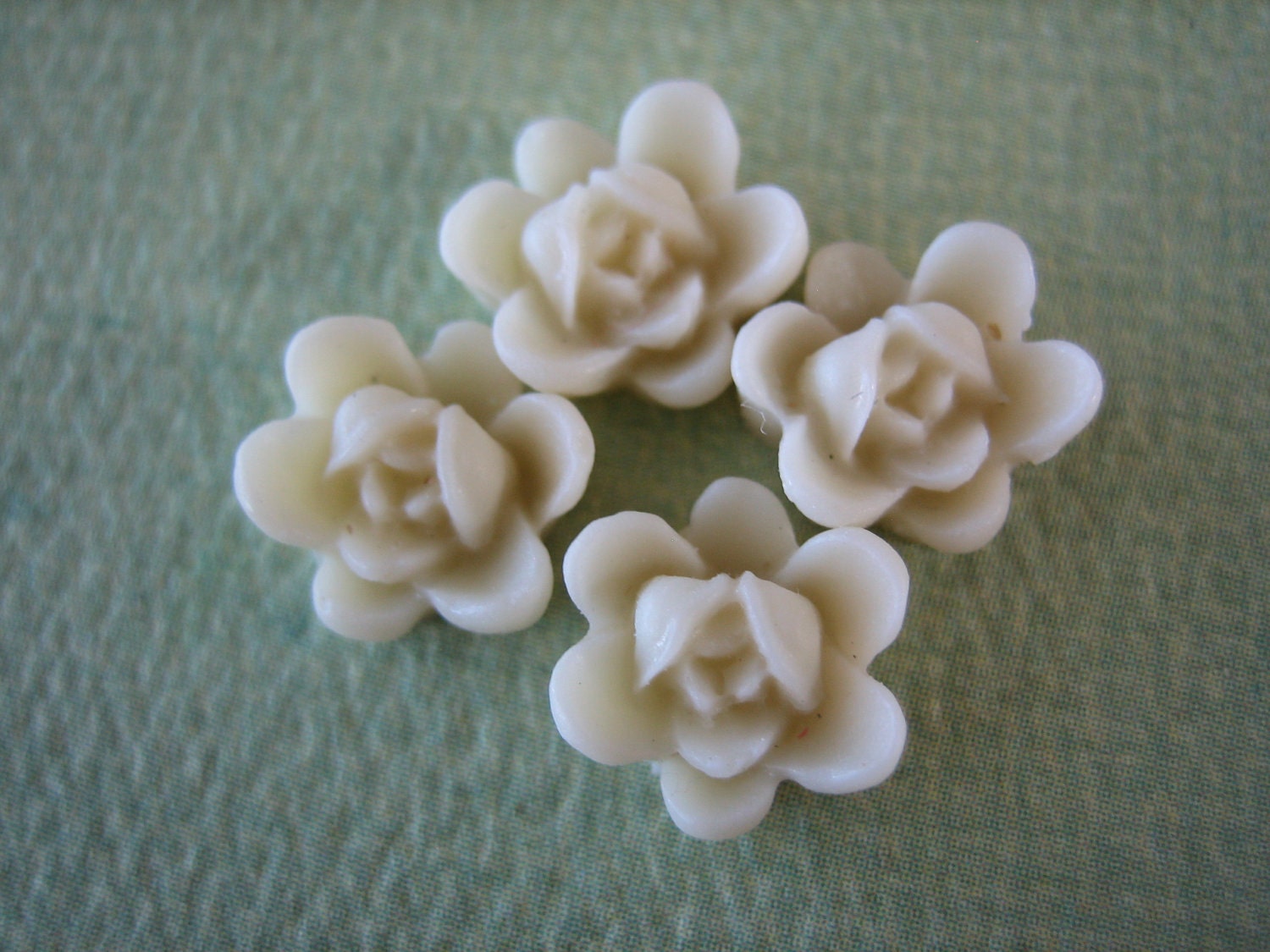 Mini Ivory Cabs, Mini Cabochons, Mini Flowers, 4 Pieces, Mini Lotus ...