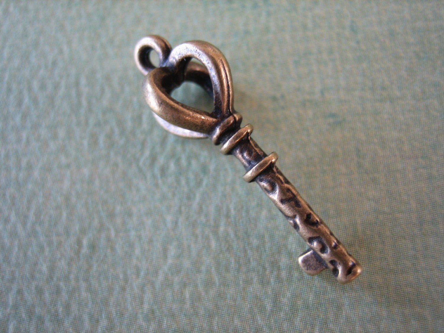 Key Pendant Mini Keys Key Charms 2 Pcs Antique Bronze Keys - Etsy